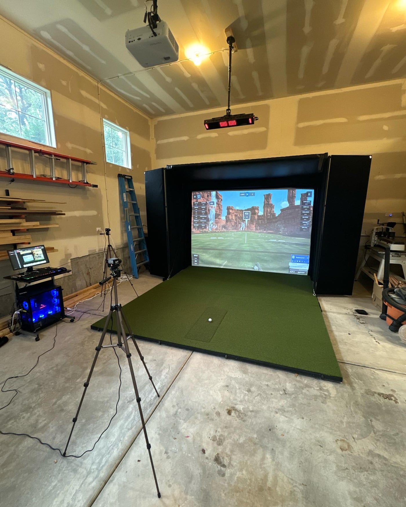 Murphy Golf Simulator – Launch House | Golf Simulators